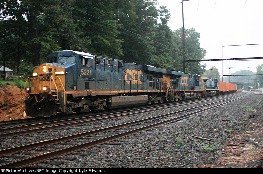CSX ES40DC #5221 on Q034-03
